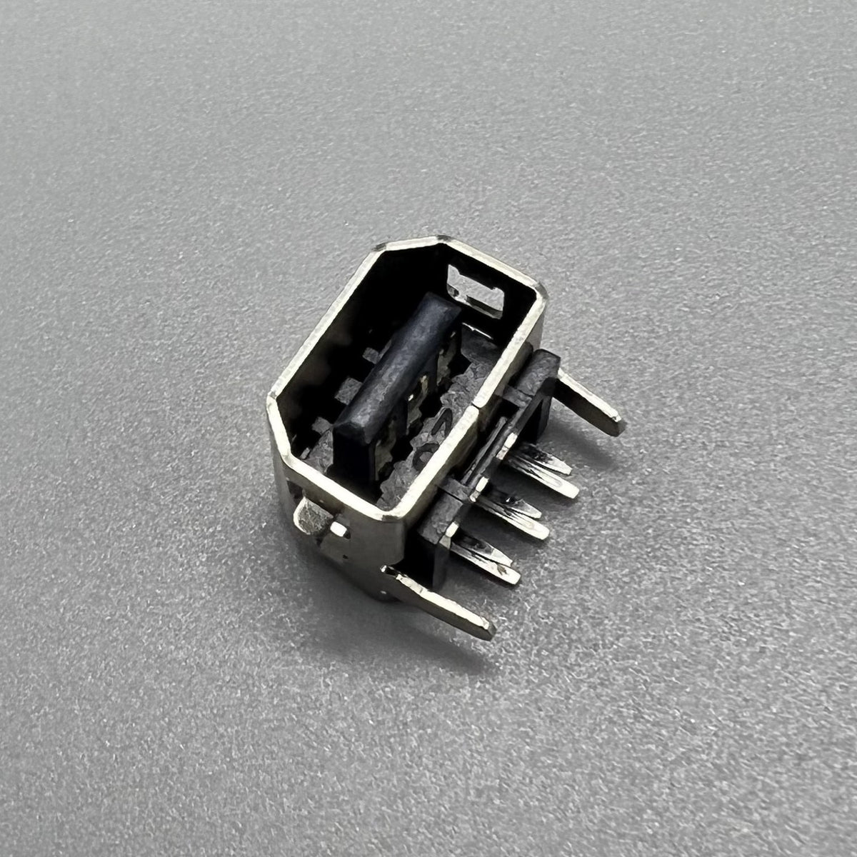 Game Boy Color EXT Link Port | GBC | Hand Held Legend